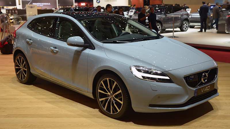 2017 Volvo V40 hatches a fresher take on the small wagon | Mitsubishi ...