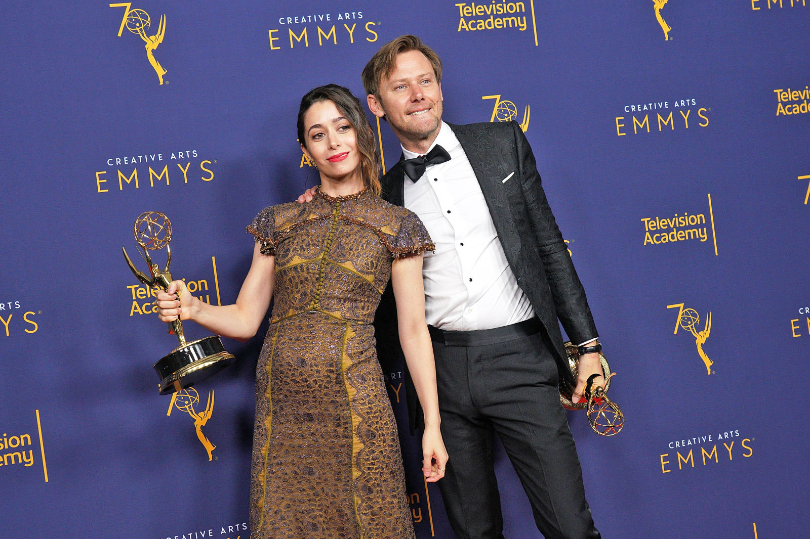 Netflix, Hulu and Amazon win numerous creative Emmy awards | Engadget