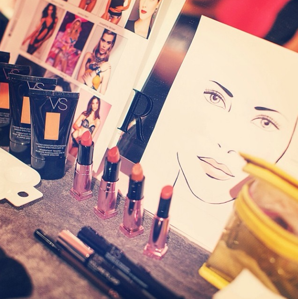 12 must-see Instagrams from the Victoria's Secret Fashion Show - AOL