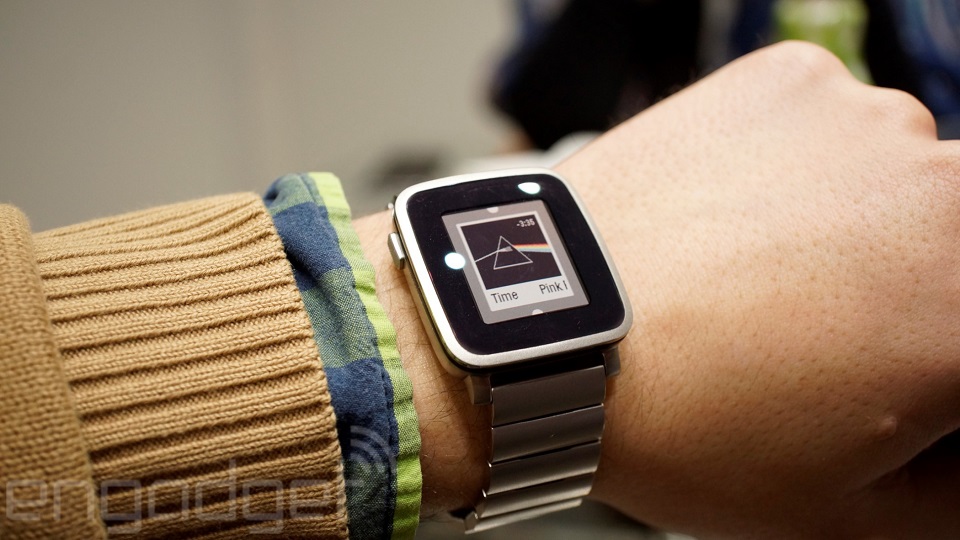 Pebble Time Steel 已供所有人預訂