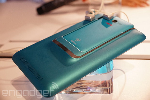 ASUS PadFone mini 動手玩（影片）