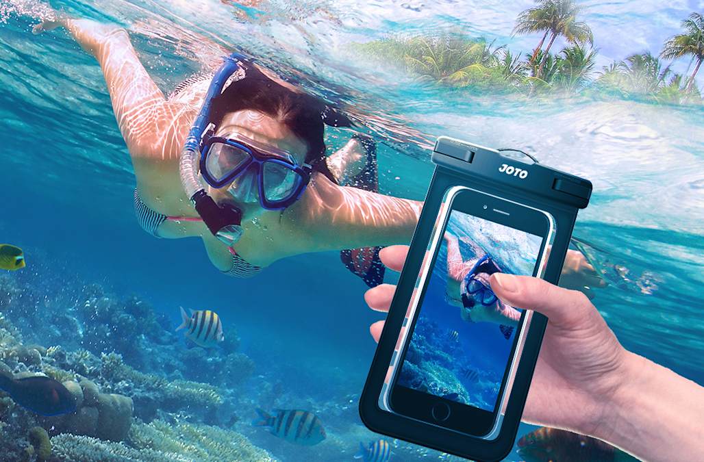Use your phone while underwater with this waterproof phone pouch that ...