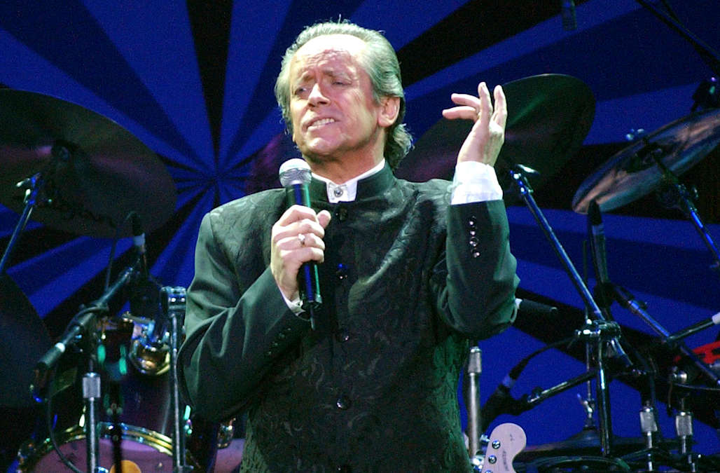 Ray Columbus, New Zealand music legend, dies at 74