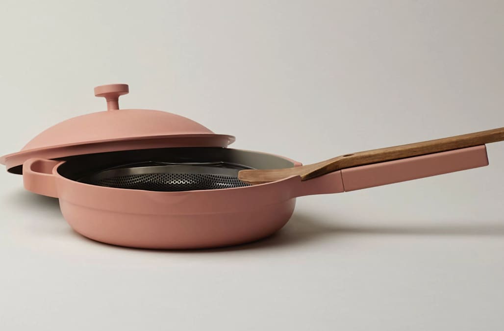 This stunning skillet is said to replace 8 cookware pieces you already ...