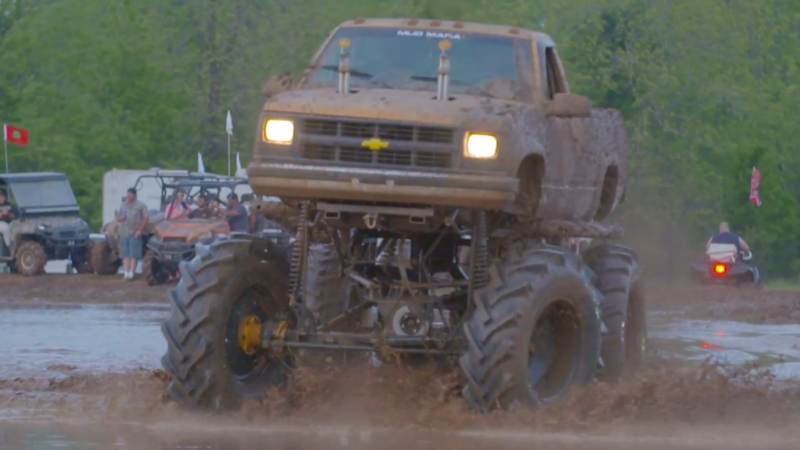 Big Chevy Mudding