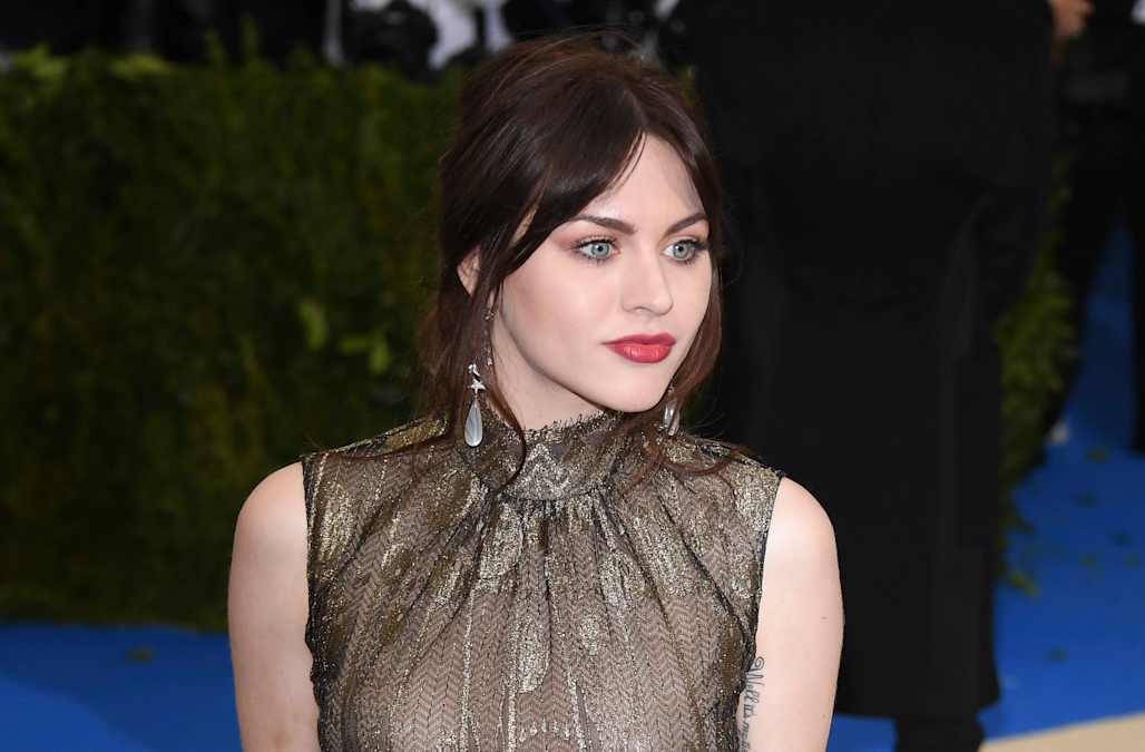 Frances Bean Cobain reveals she’s two years sober