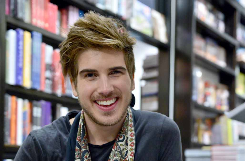 Joey Graceffa opens up about new book and plans to conquer Hollywood - AOL