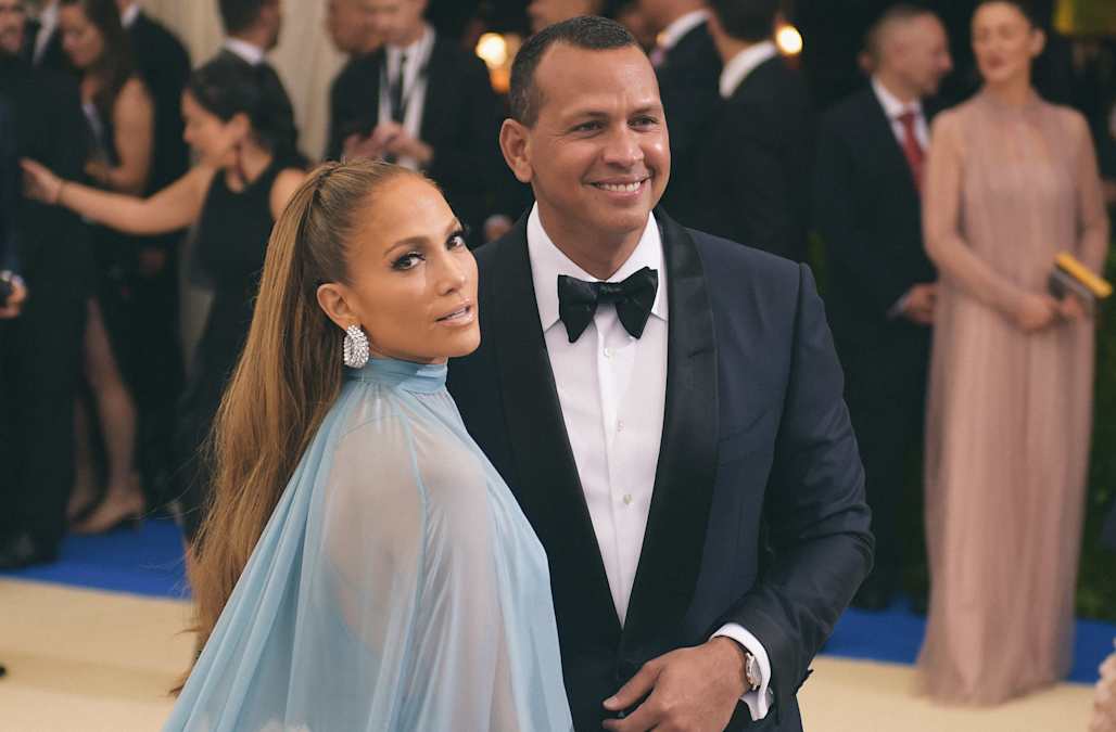 Alex Rodriguez kisses Jennifer Lopez in intimate personal photo on J-Lo ...