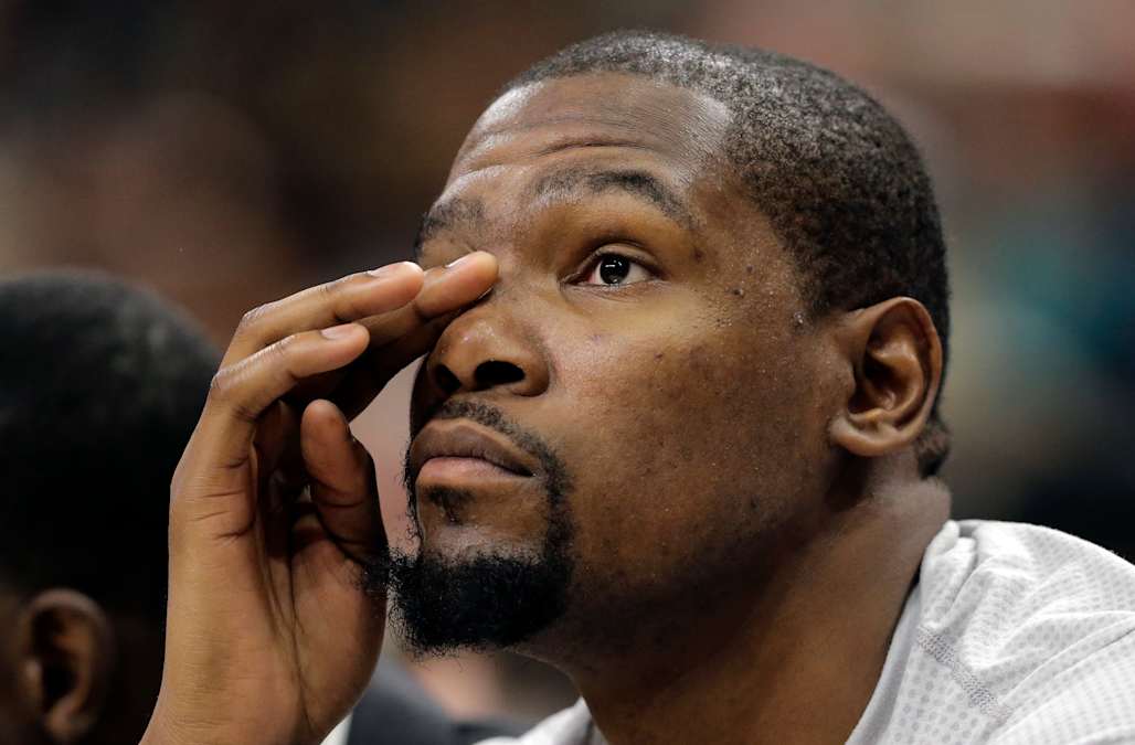 Crying kid has devastating reaction to Kevin Durant's exit from ...