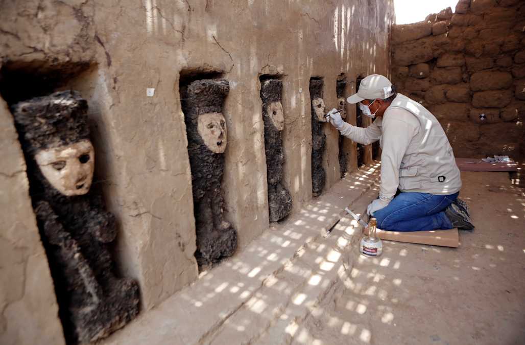 800-year-old wooden statues unearthed in Peru