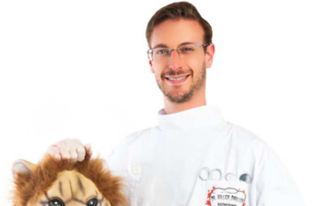 6 offensive Halloween costumes that probably should not be a thing - AOL