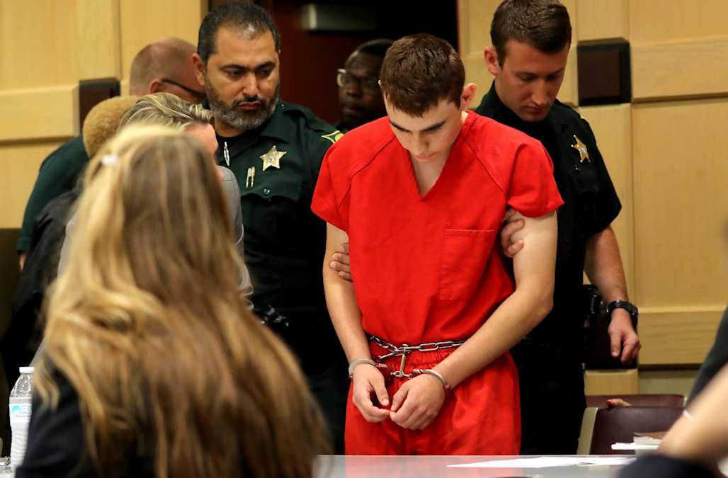 Nikolas Cruz barely looks up as shooting suspect appears in court