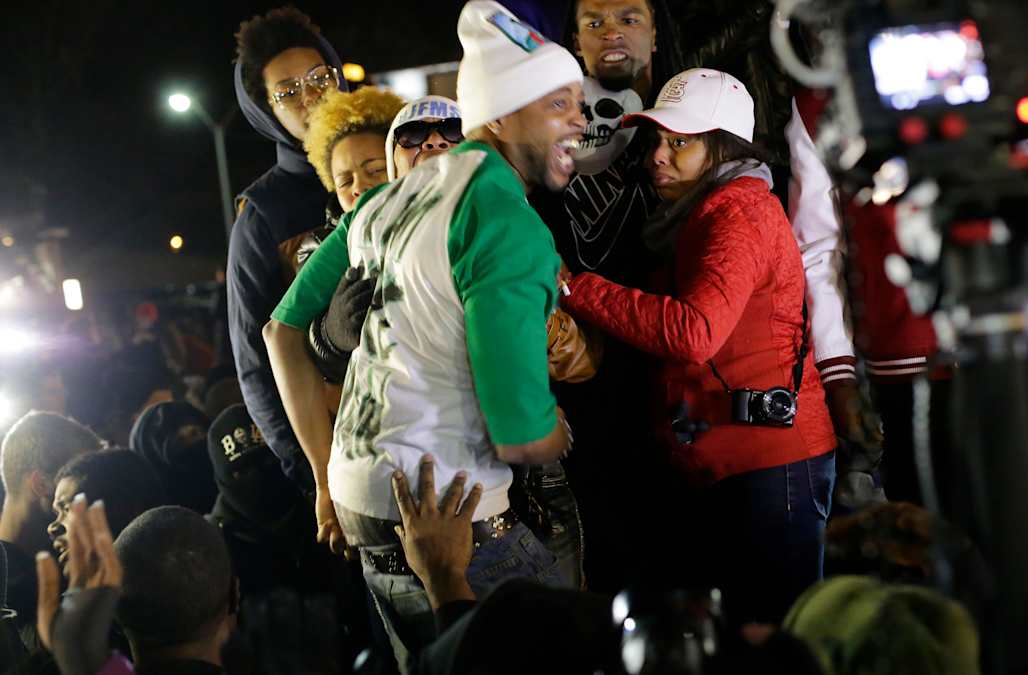 'Burn this bitch down!': Michael Brown's stepfather shown in footage ...