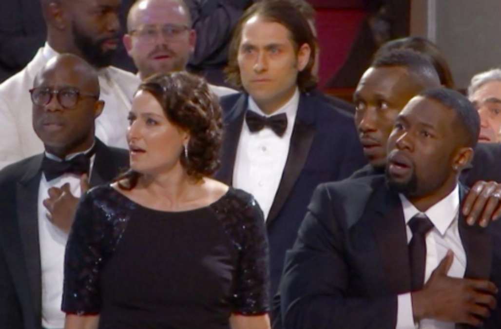 Watch the Oscars audience react to the Best Picture mixup - AOL
