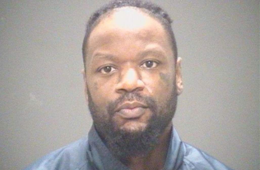 Ohio man punches lawyer in court after receiving 47-year sentence - AOL