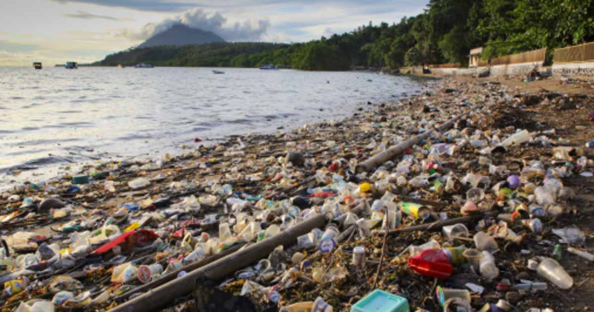 El 87% de la basura recogida en las playas españolas es plástico | El ...