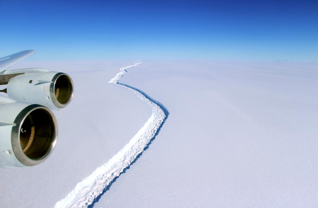 'Larsen C iceberg' weighs 21 million Titanic ships, and other mass ...
