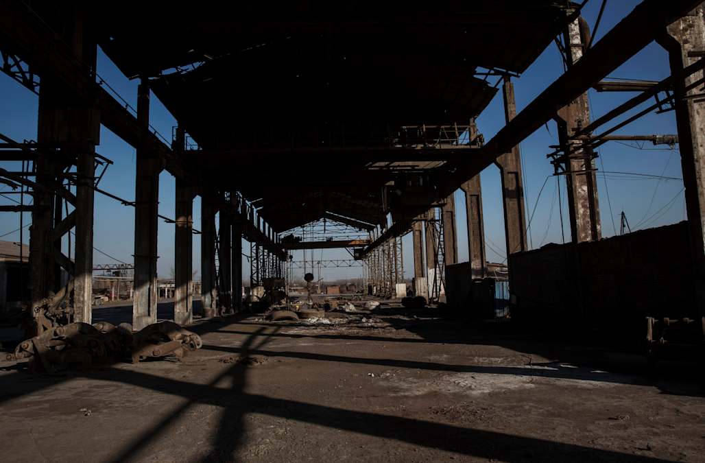 A look inside China's eerie 'zombie factories' - AOL