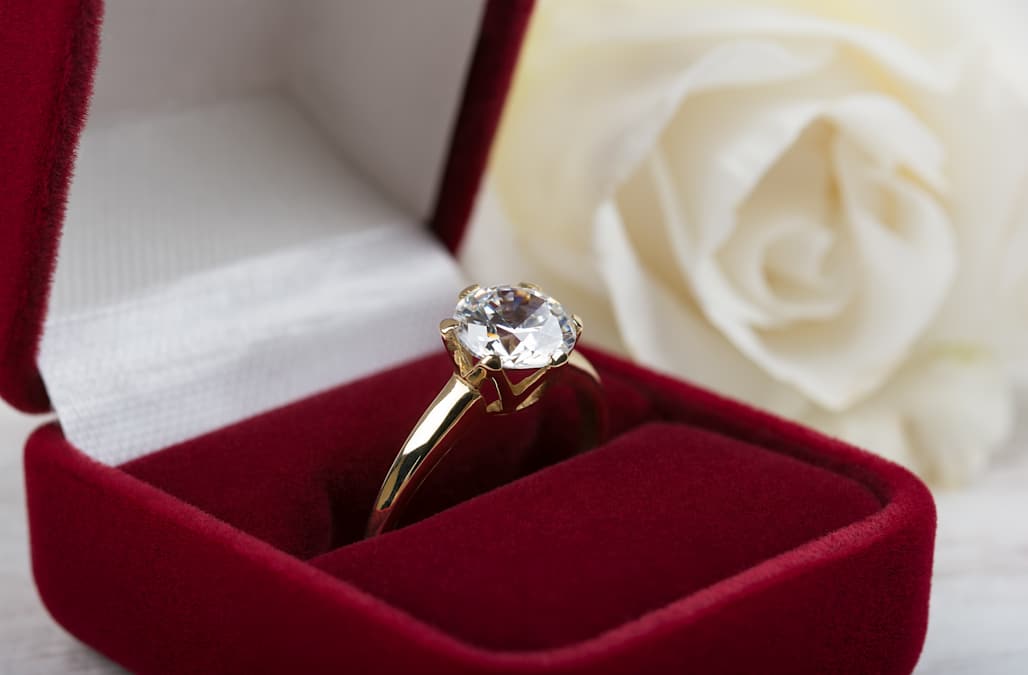 15 breathtaking engagement ring accounts you have to follow on ...