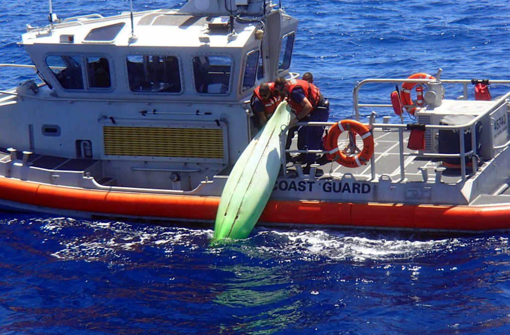 US Coast Guard suspends search for Florida family lost at sea - AOL