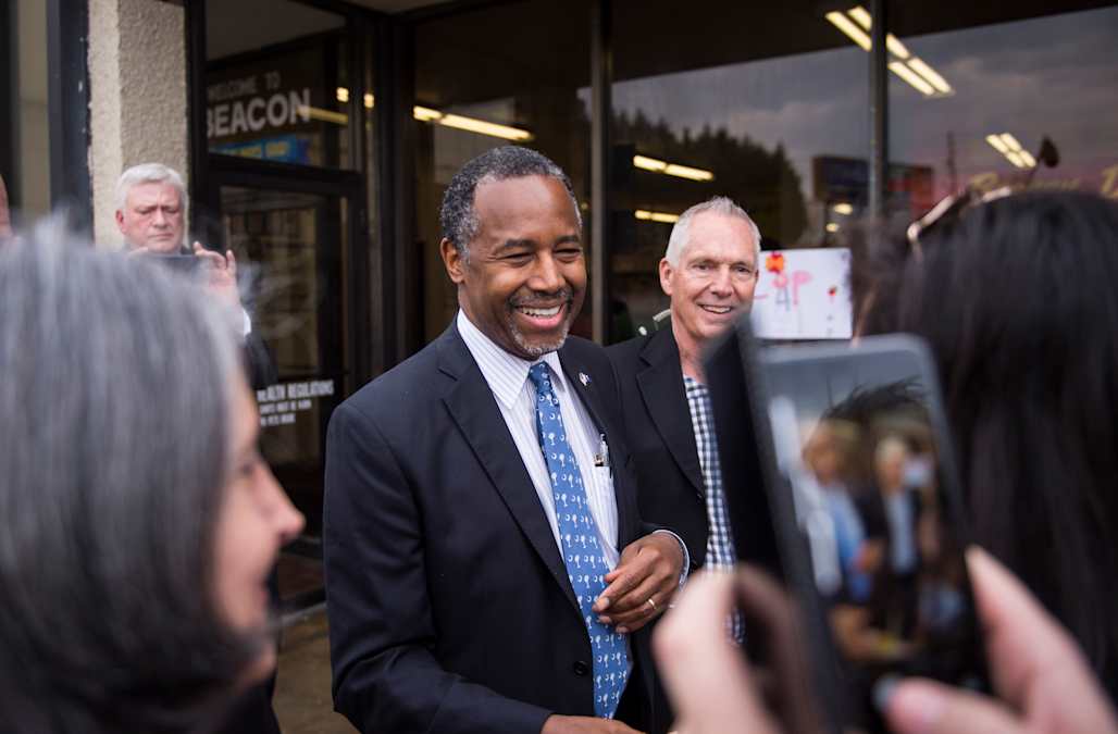 New poll says Ben Carson is the favorite for Donald Trump's VP pick - AOL
