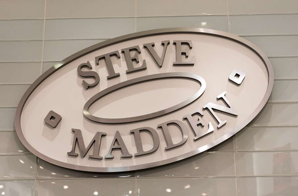 Steve Madden slinky slides are coming back - AOL