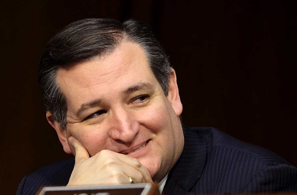 Photo of Ted Cruz looking longingly at Neil Gorsuch becomes a meme