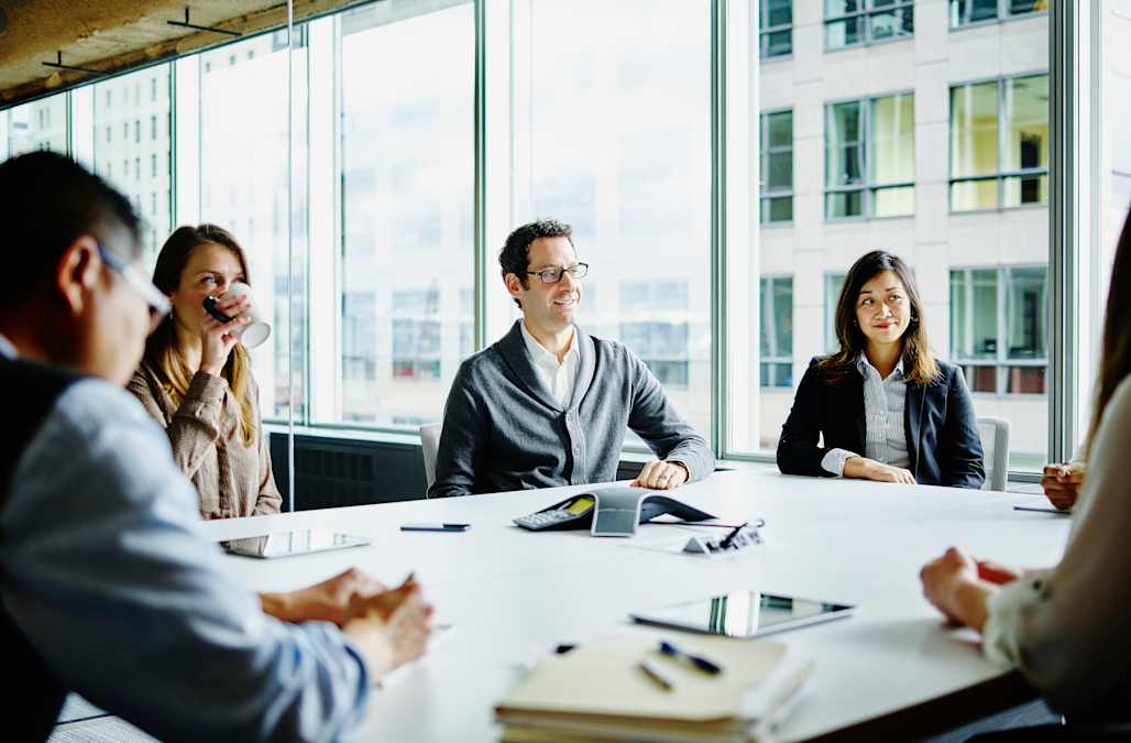 30 jobs that are quickly disappearing in the US