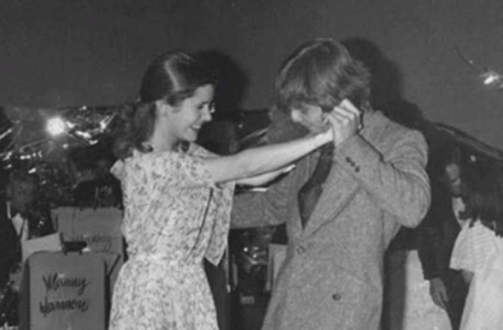 Mark Hamill shares decades-old photo with a young Carrie Fisher from ...