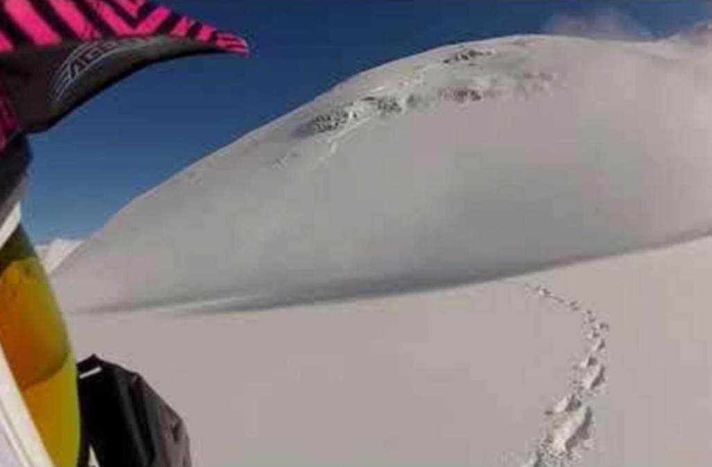 Man films himself outrunning an avalanche - AOL